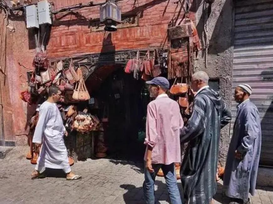 How did nineteenth-century French Jews make career transitions? - iNEWS