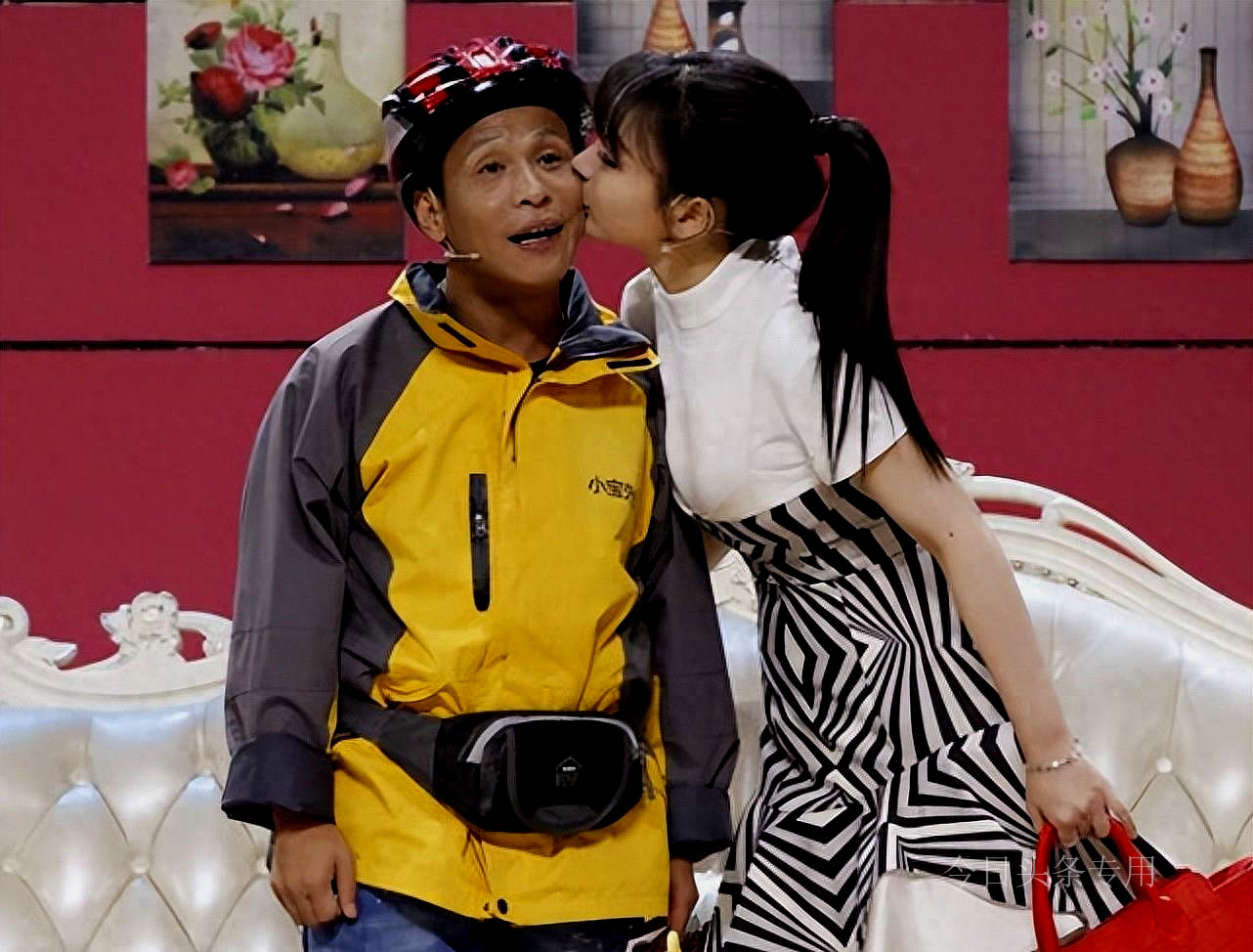 Song Xiaobao: After becoming famous, he abandoned Huo Xiaohong and married fan Wang Xue. Now he ...