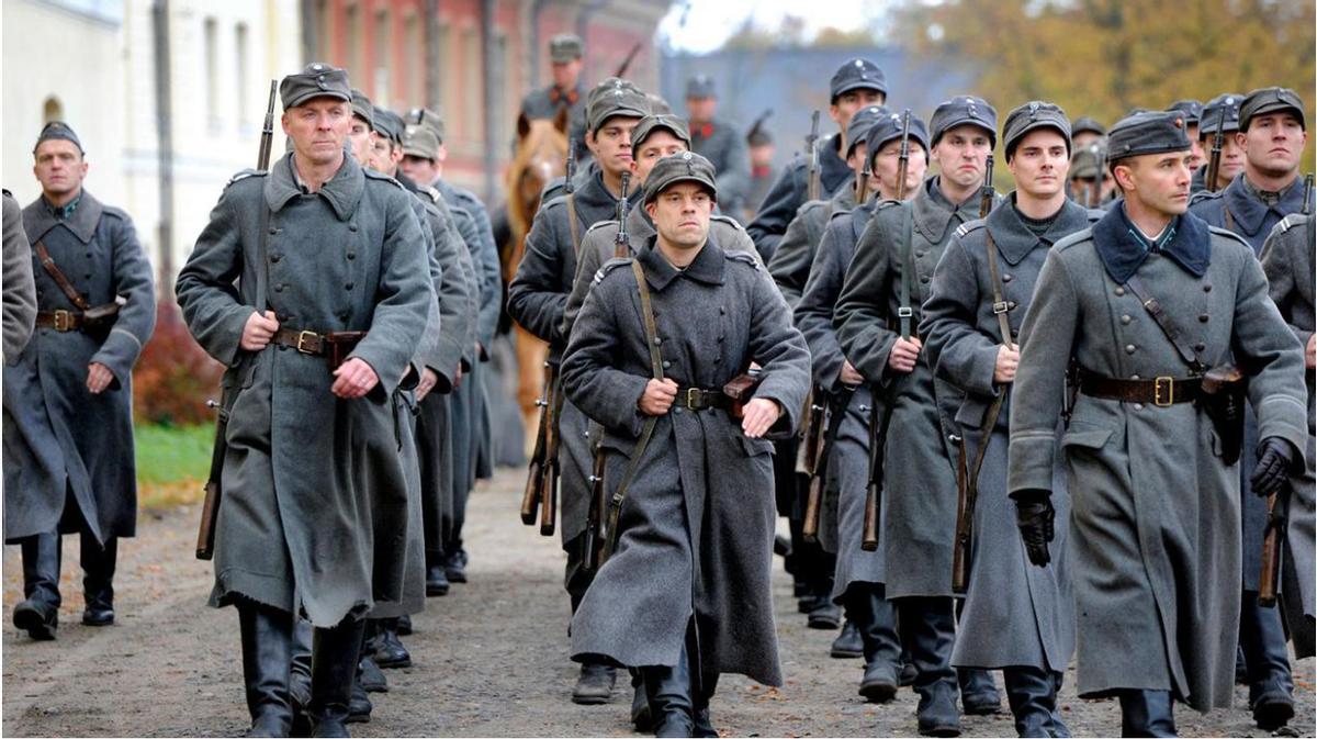 How to use intense battle scenes to convey the cruelty of war and the ...