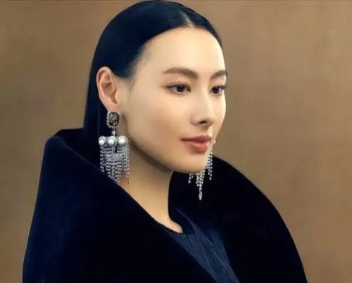 With the rise of the mistress of the Li family, Liang Luoshi finally ...