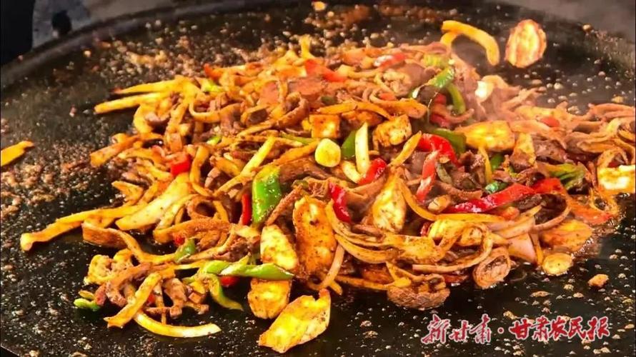 I ate pan-fried pola at the Ganzhou night market. It has been passed ...
