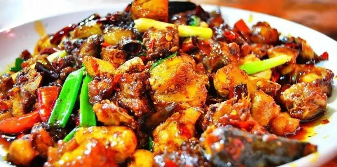 Dali Taste: Yongping Yellow Braised Chicken - iNEWS
