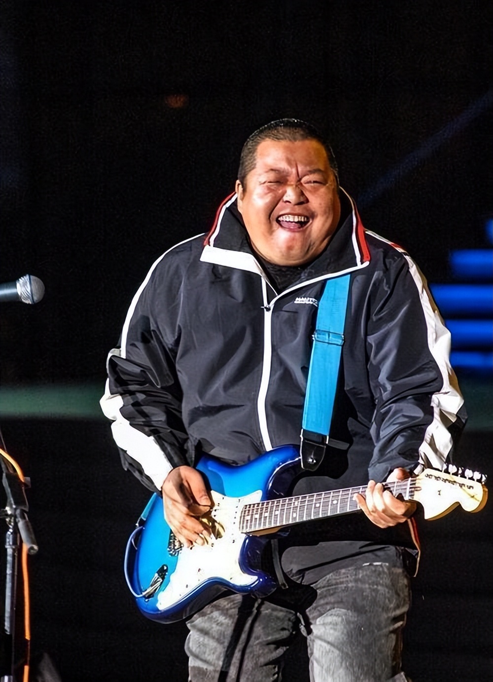 How crazy is gangster singer Zang Tianshuo? Fan Mei Ting slapped Jackie Chan, the ending was ...