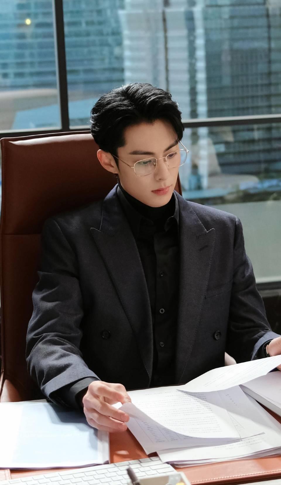 Wang Hedi reveals the artist's chat template, uses humor to relieve ...