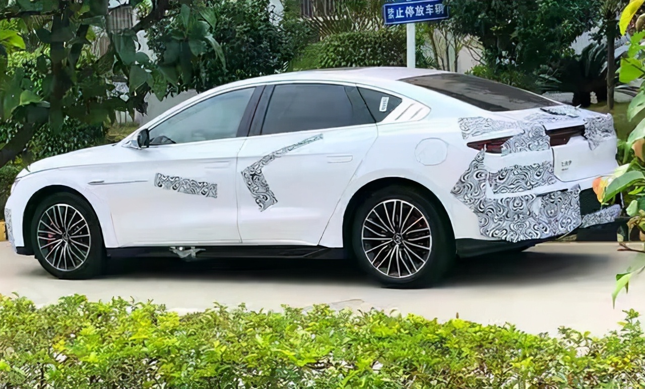 Strength crushes the Accord!BYD Han DMi real car exposed, battery life ...