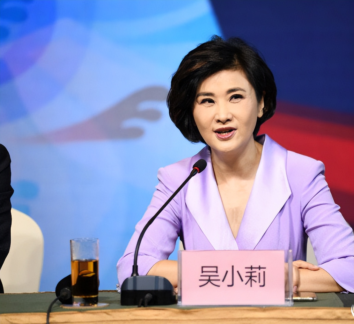 The famous host Wu Xiaoli received a call from her father and learned ...