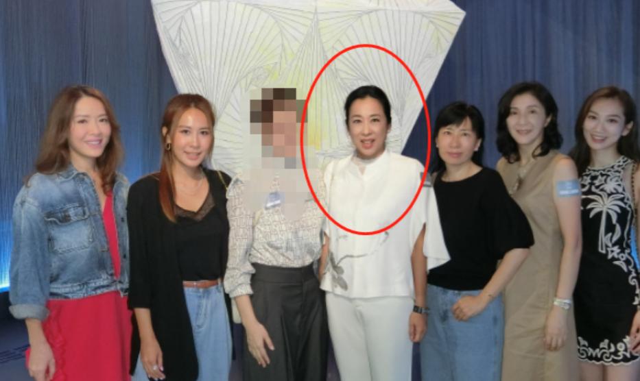 Guo Jingjing's mother-in-law appeared to support Andy Lau, wearing a ...