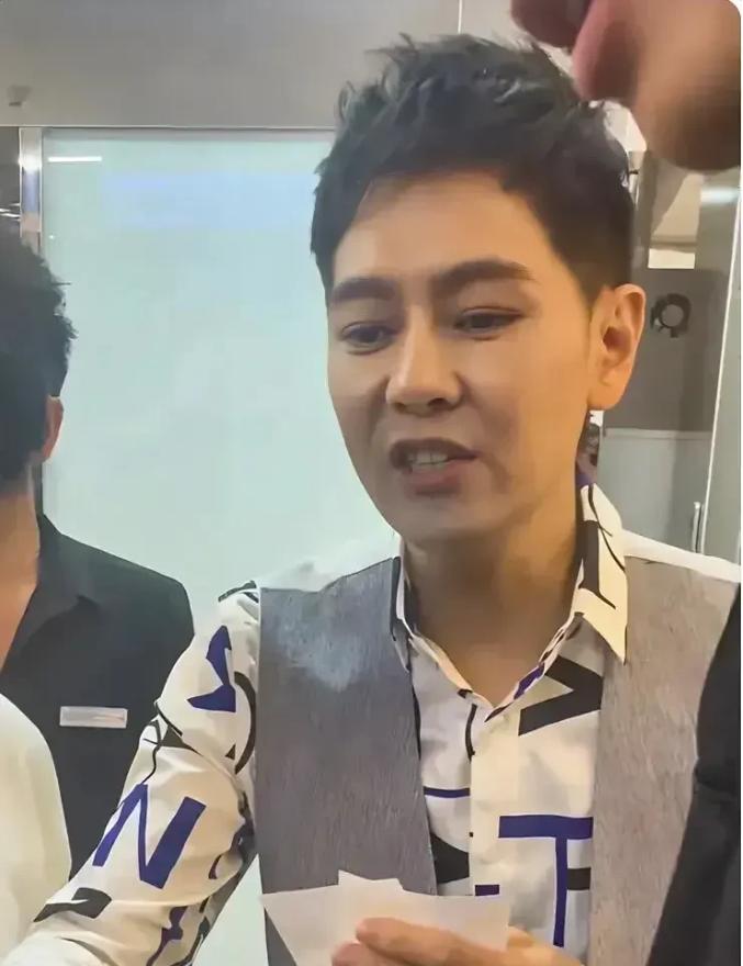 [Moving Return] Jimmy Lin, the "little devil", turned around gorgeously ...