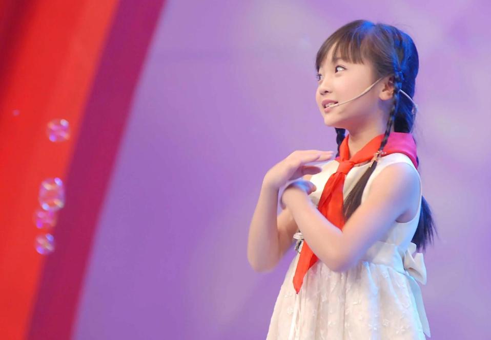 Thirteen years ago, Lin Miaoke, a girl in red, "singed" in the Olympics ...