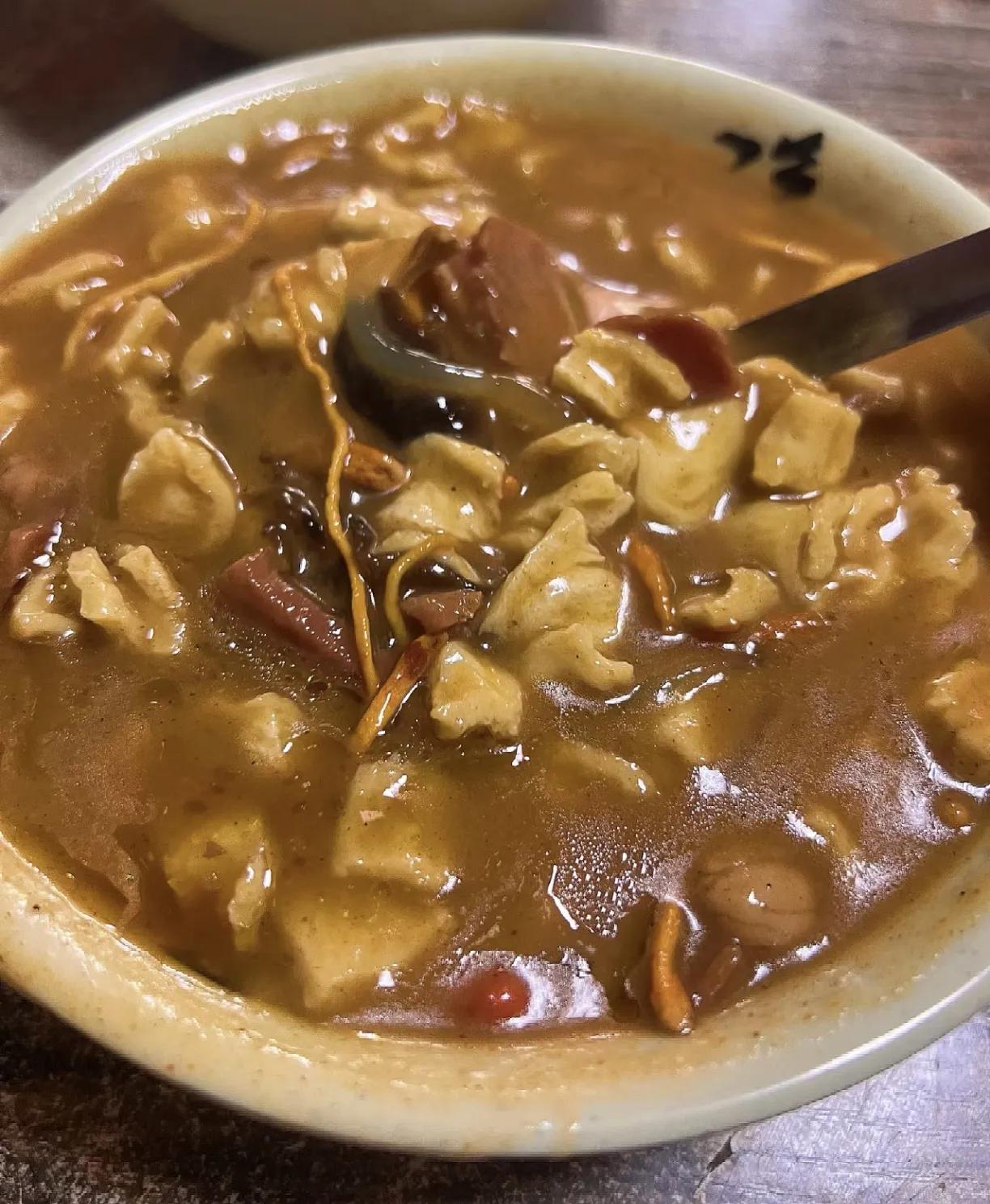 The spicy and fragrant Hu La Tang awakens your body and mind - iNEWS