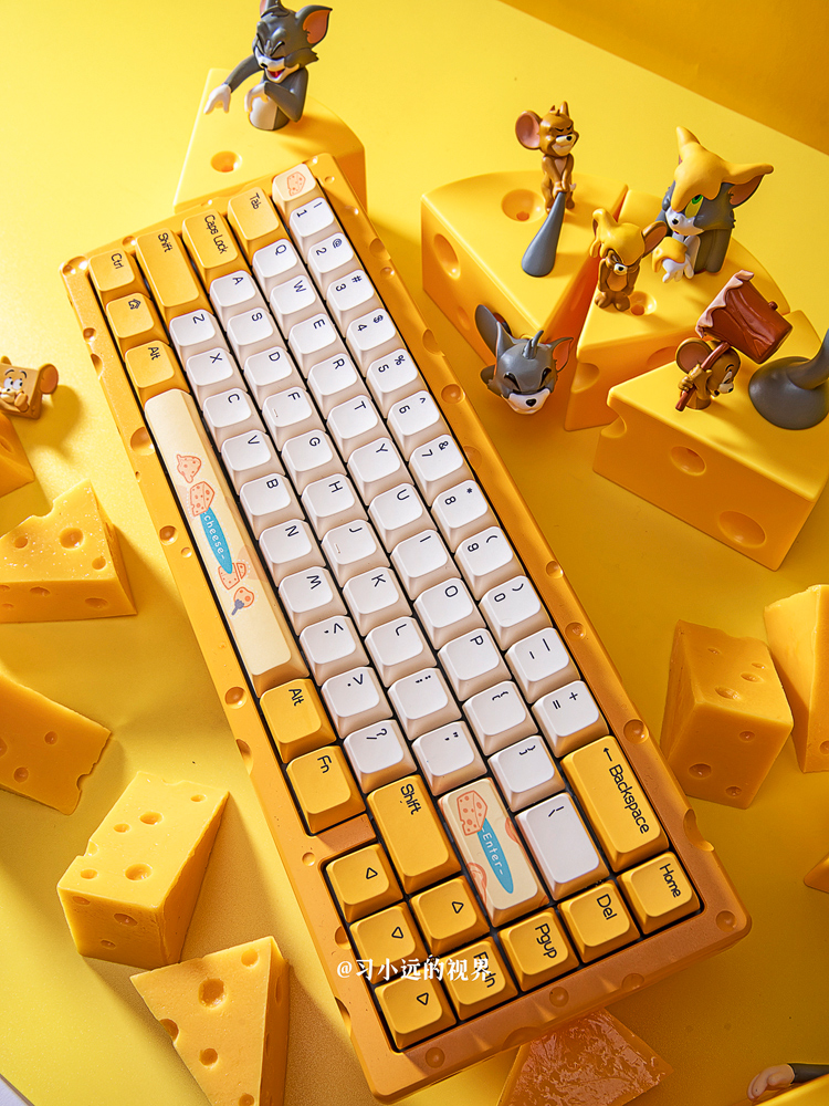 I like it when I look at it, I want to have a cheese-themed keyboard ...