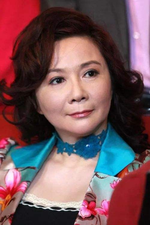 Cai Ming's son Ding Ding: Unmarried at the age of 36, Cai Ming's pride is also her heart disease ...