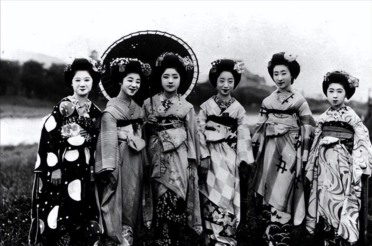 When the lingering sound of history is still in our ears: the fate of ...