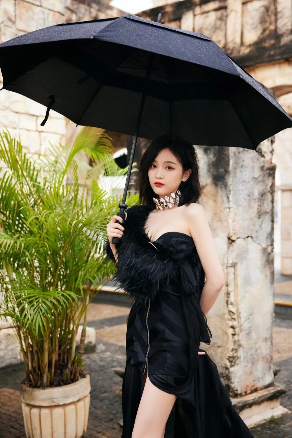 Wu Xuanyi - $ - $ - Meitu 15 - iNEWS