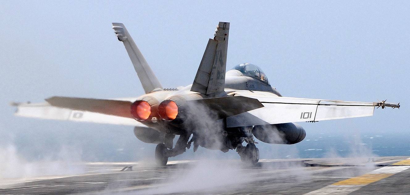 The tail flames of Chinese and Russian fighter jets are blue, why is ...