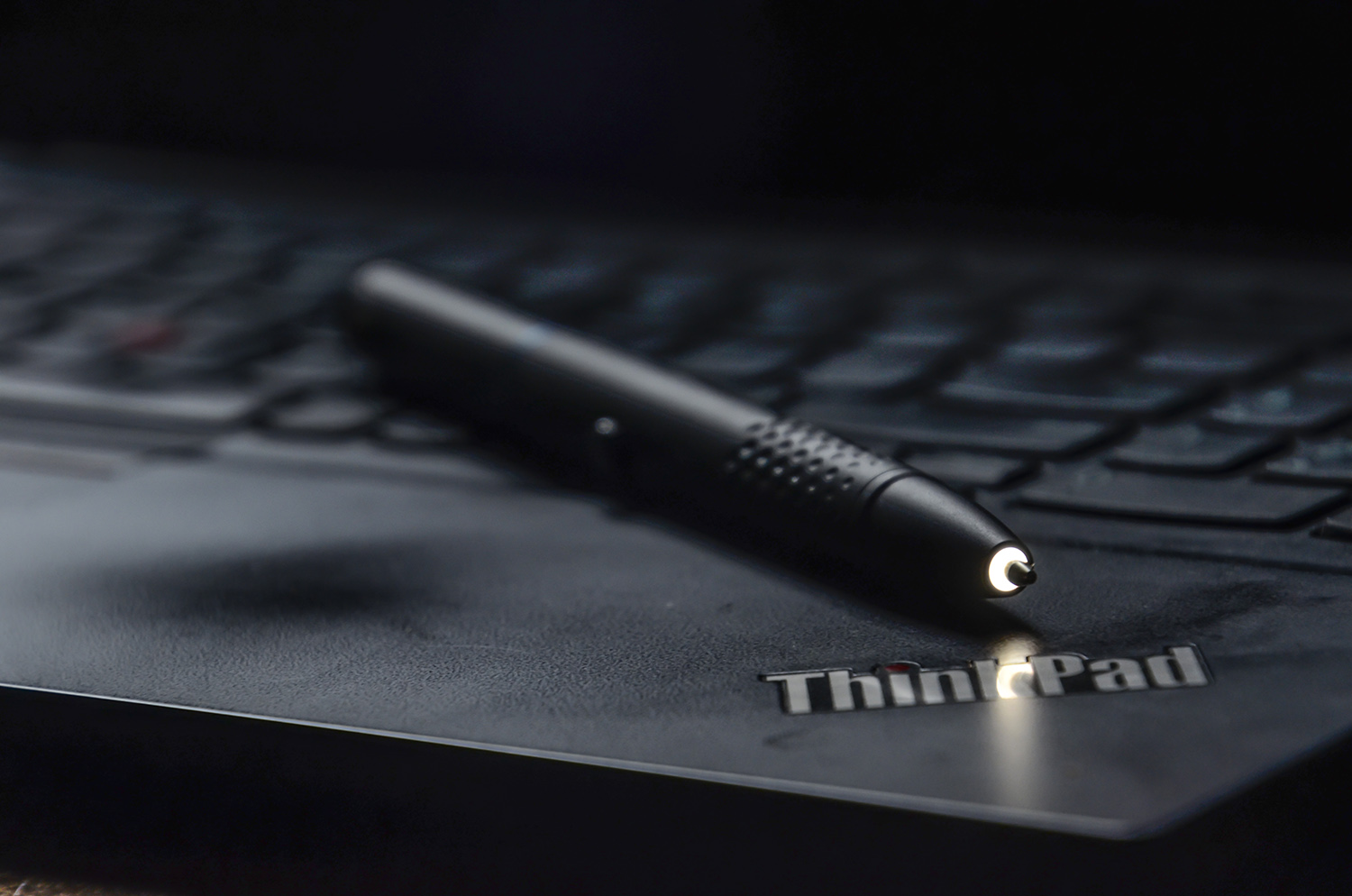 Three-light source blessing, practical pen light experience: Aolei O ...