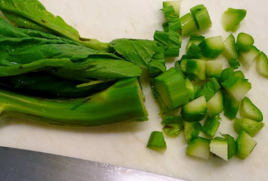 Commonly known as "Chong Cai", many people have seen it but have never ...