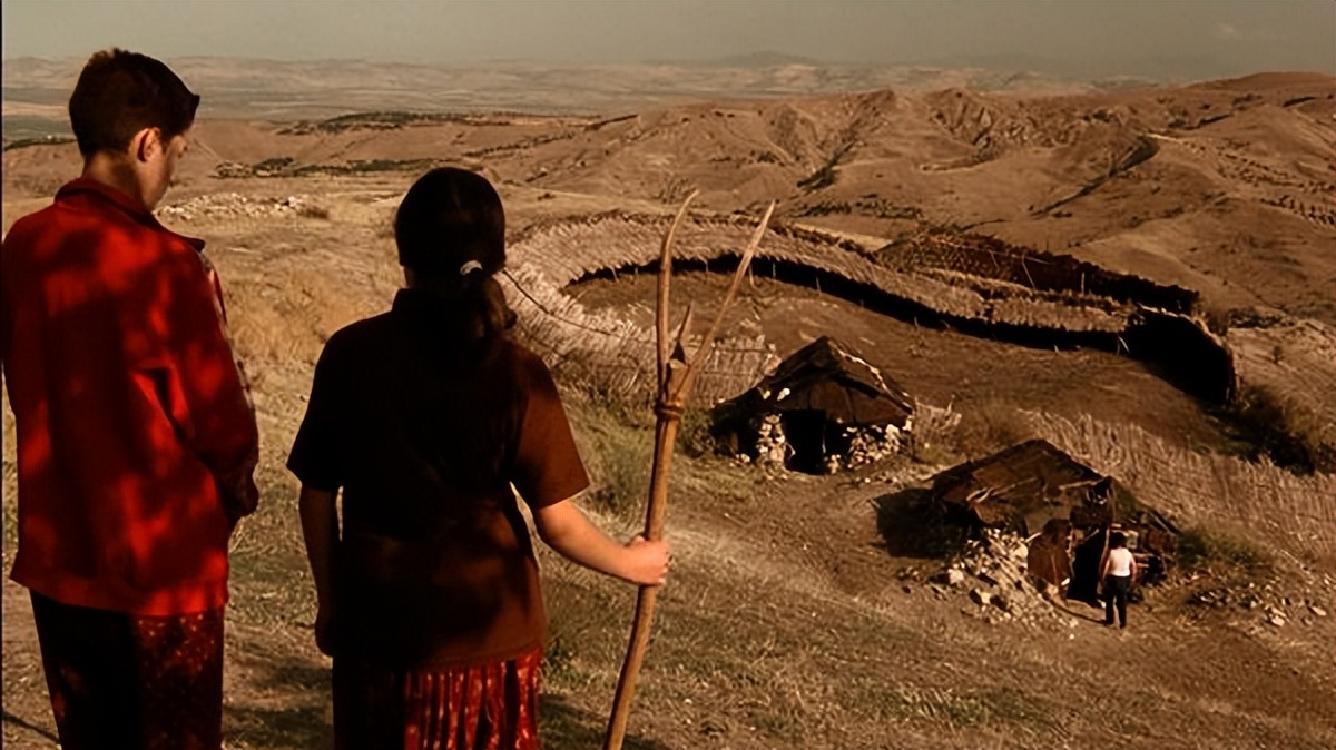 In the movie "The Rainstorm Is Coming", how did you flexibly use ...