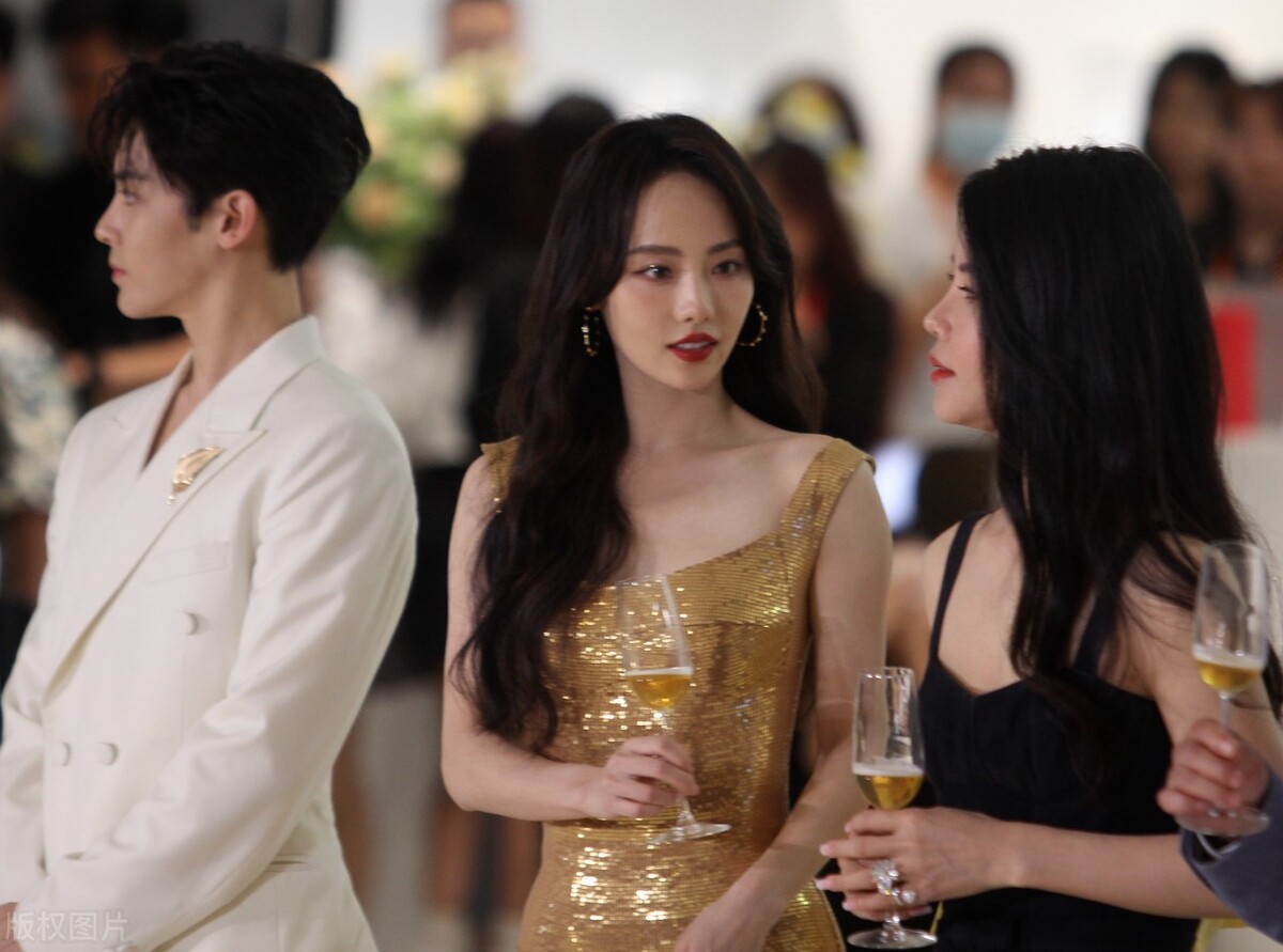 Zhang Jiani, Hou Minghao and Tang Yan attended the event, Linglong is ...