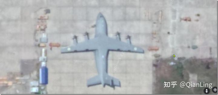 Antonov airport on satellite map - iNEWS