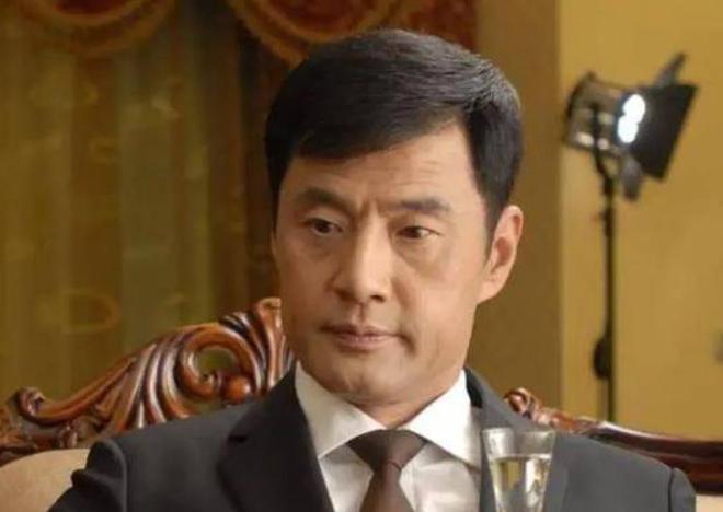 Actor Yu Rongguang: Worked for his wife for 35 years, debuted with zero scandals, why was he ...
