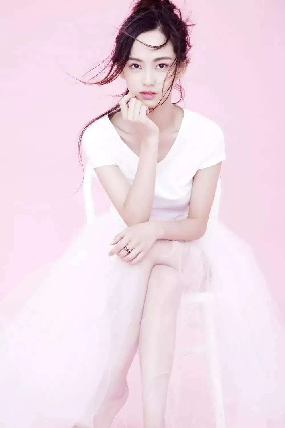Celebrity Pretty Woman: Chen Yuxi! - iNEWS