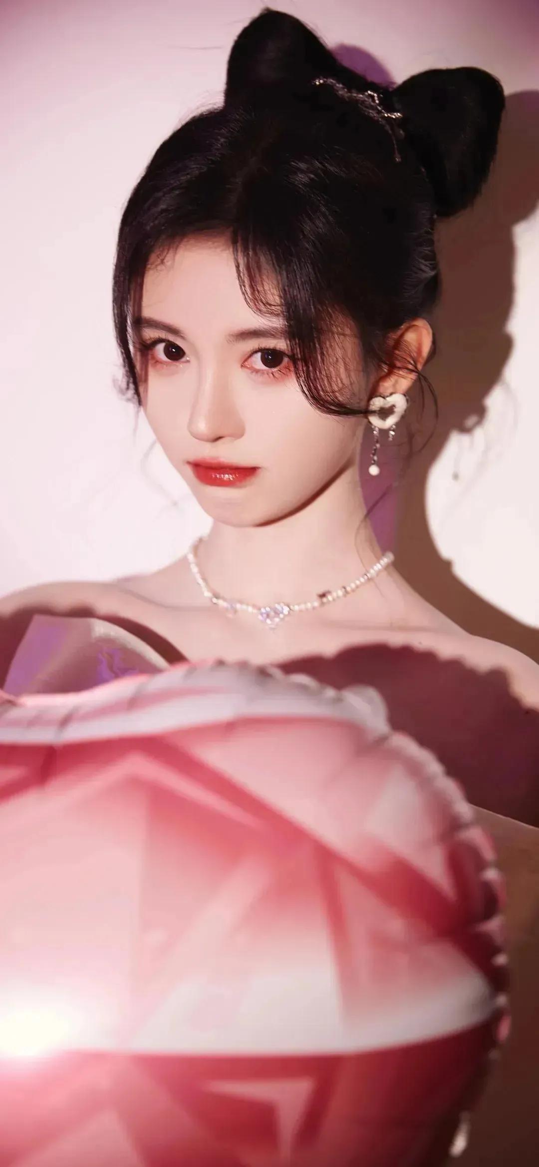 Ju Jingyi - iMedia