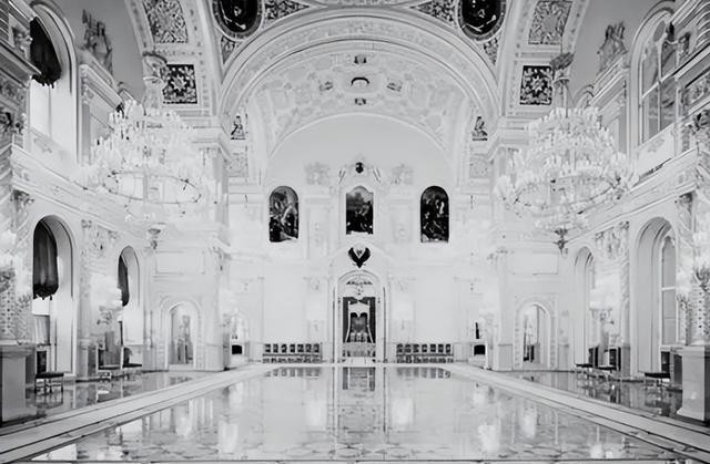 In 1952, Stalin invited General Peng to a state banquet. When he saw ...