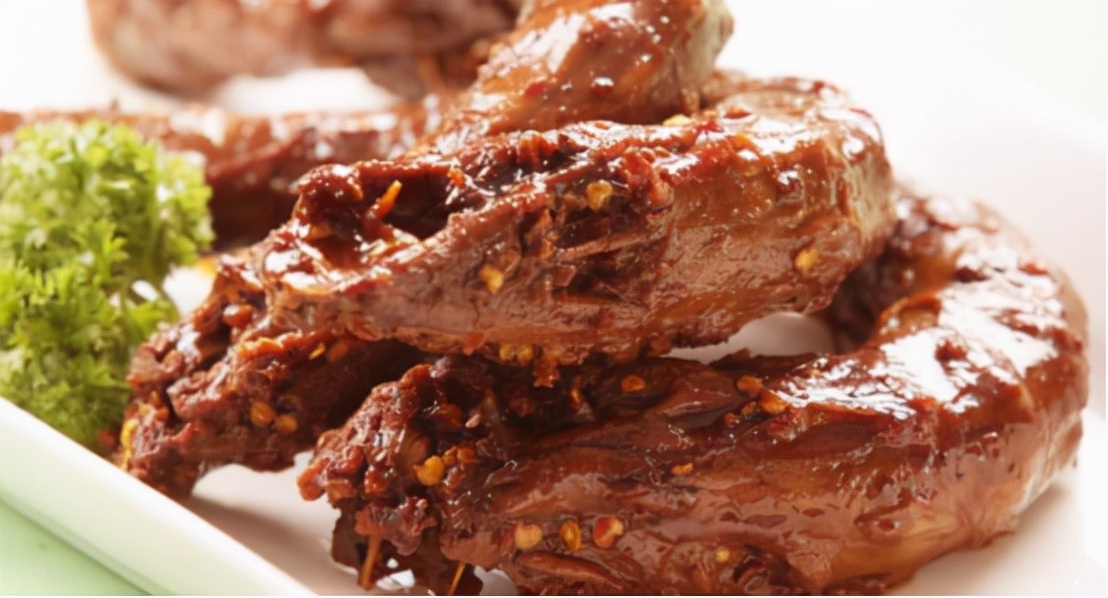 "Duck King" contends for hegemony: Zhou Hei Ya and Juewei Duck Neck, who is the "Duck King" in ...