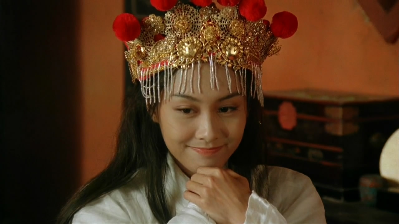 Take a look at the ancient wedding dresses in old Hong Kong movies—an ...