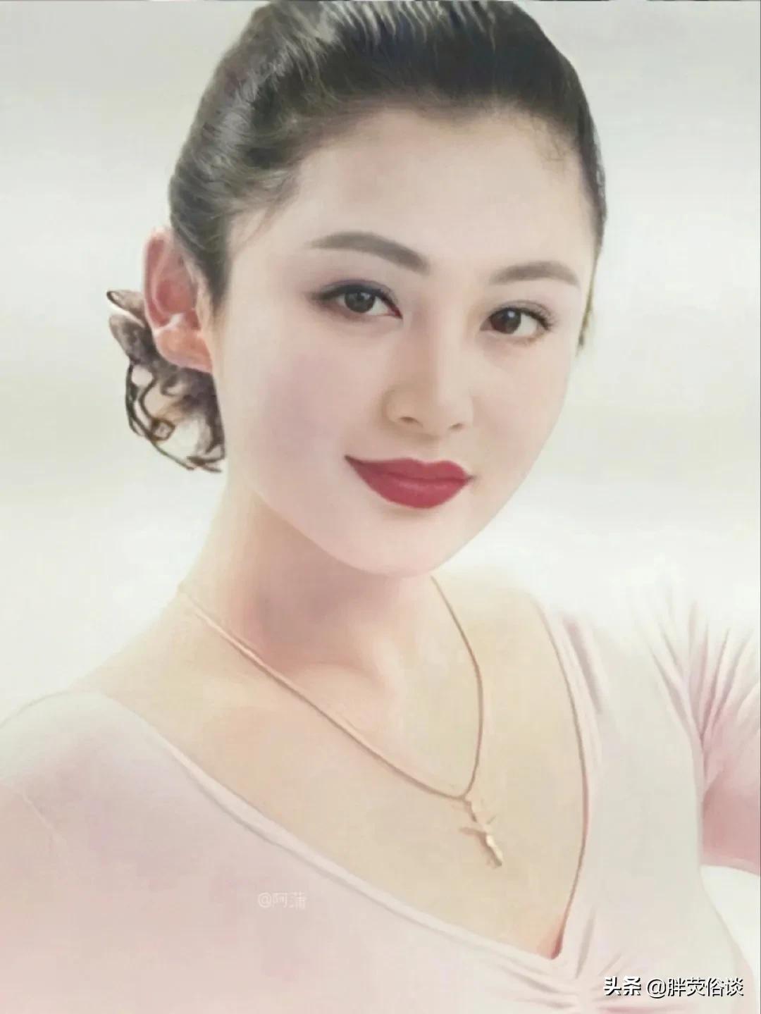When she was young, Chen Hong was really beautiful and beautiful, no ...