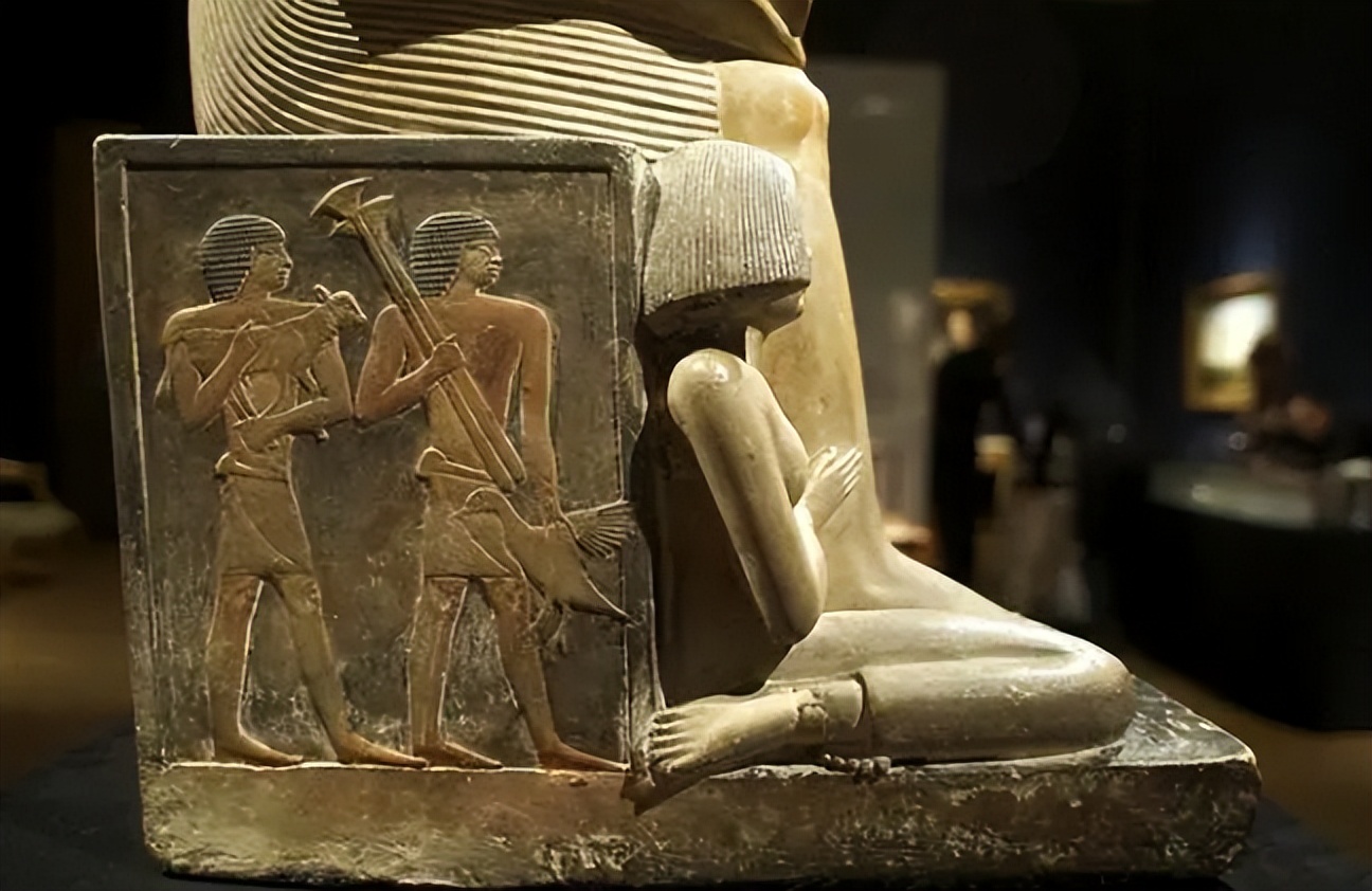 How does the influence of ancient Egyptian sculpture "mold method" on ...