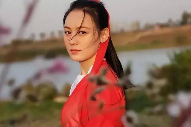Chinese internet celebrity singer Tang Yi: Relying on Douyin to grow ...