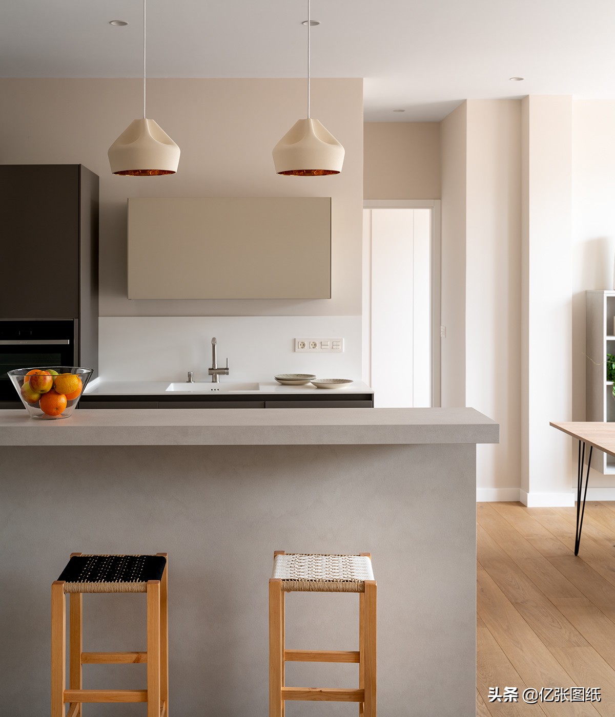 Minimalist case sharing - iNEWS