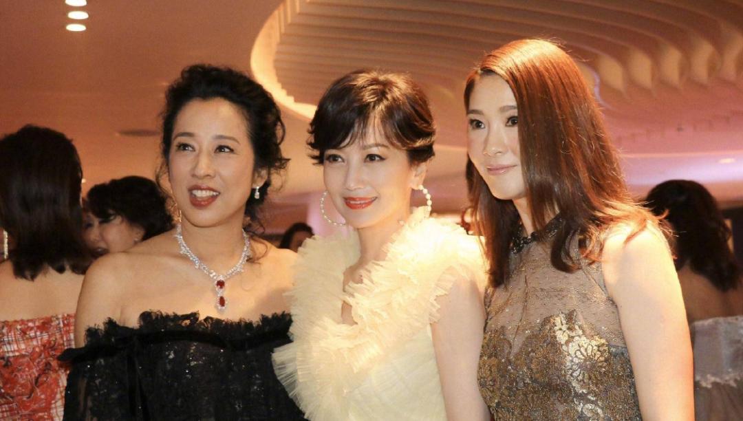 There is a big gap between Zhu Lingling and Zhao Yazhi when they grow ...