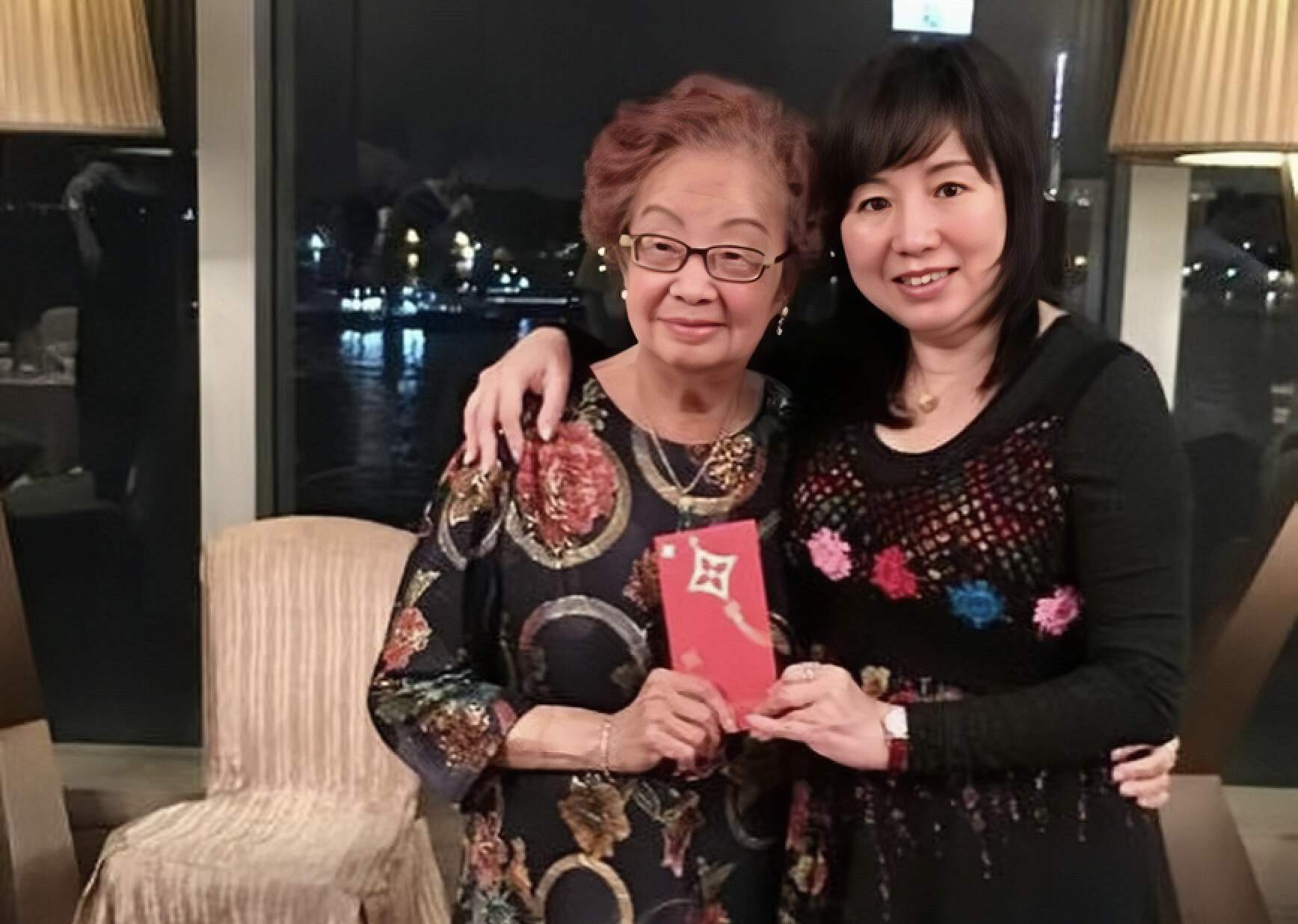 Sudden news of death! The mother of a well-known Hong Kong actress passed away unfortunately ...