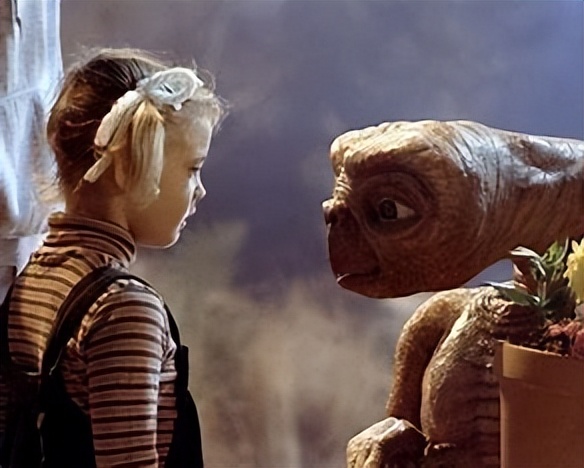 The logic and implication of the expression of the movie "ET" - iNEWS