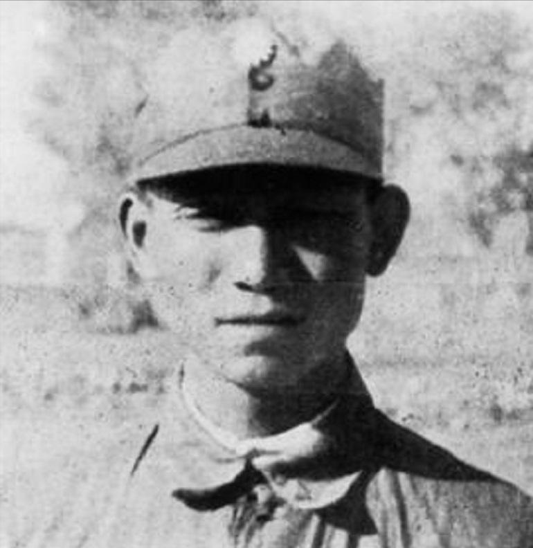 Before being awarded the title in 1955, Chen Guang set himself on fire ...