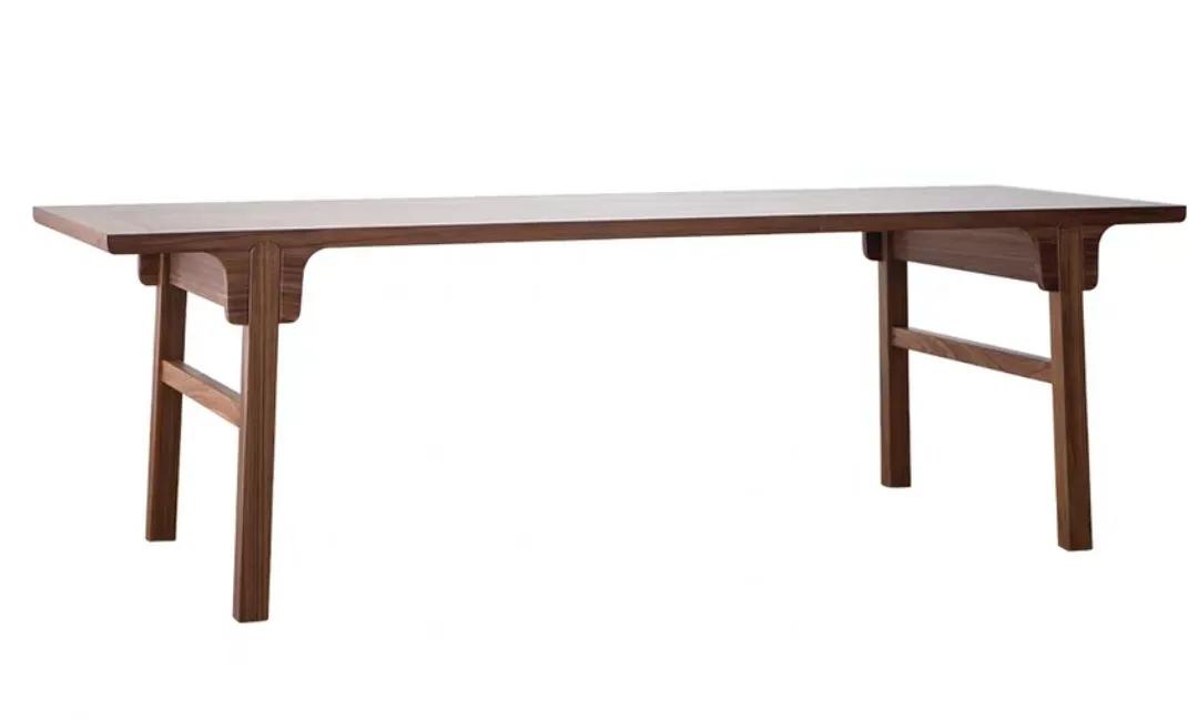 1.8 meters long table, really easy to use - iNEWS