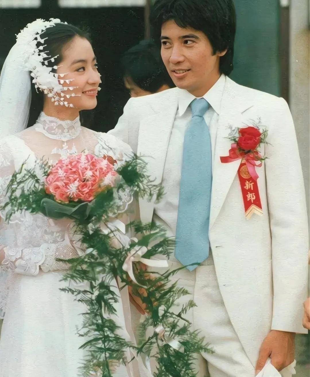 I happened to see a photo of Lin Qingxia and Qin Han in 1980. They ...