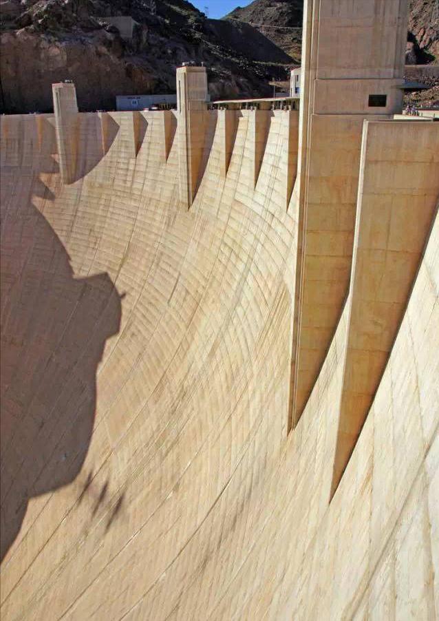 Why is the dam built 80 years ago still standing today? After watching ...