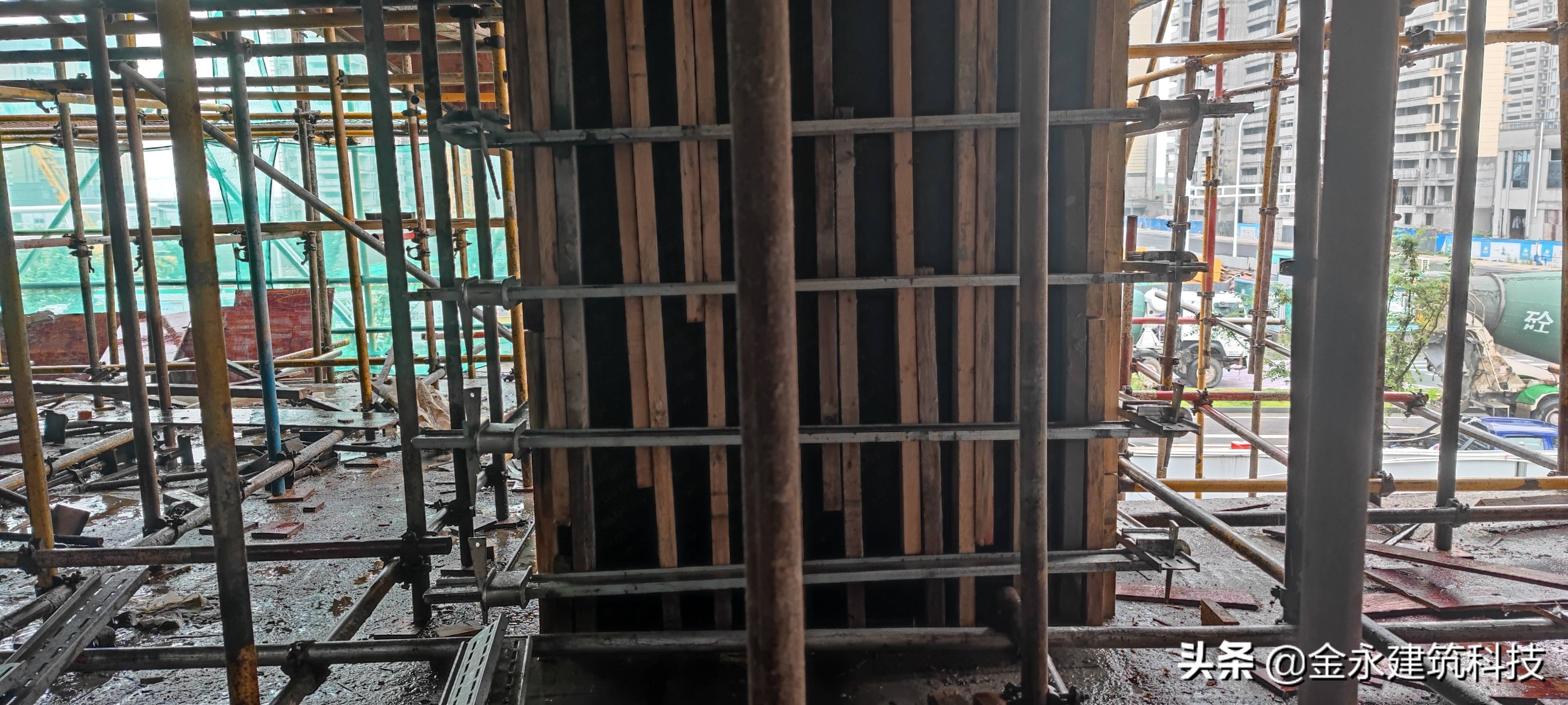 The square column buckle is easy to operate and has a good forming ...