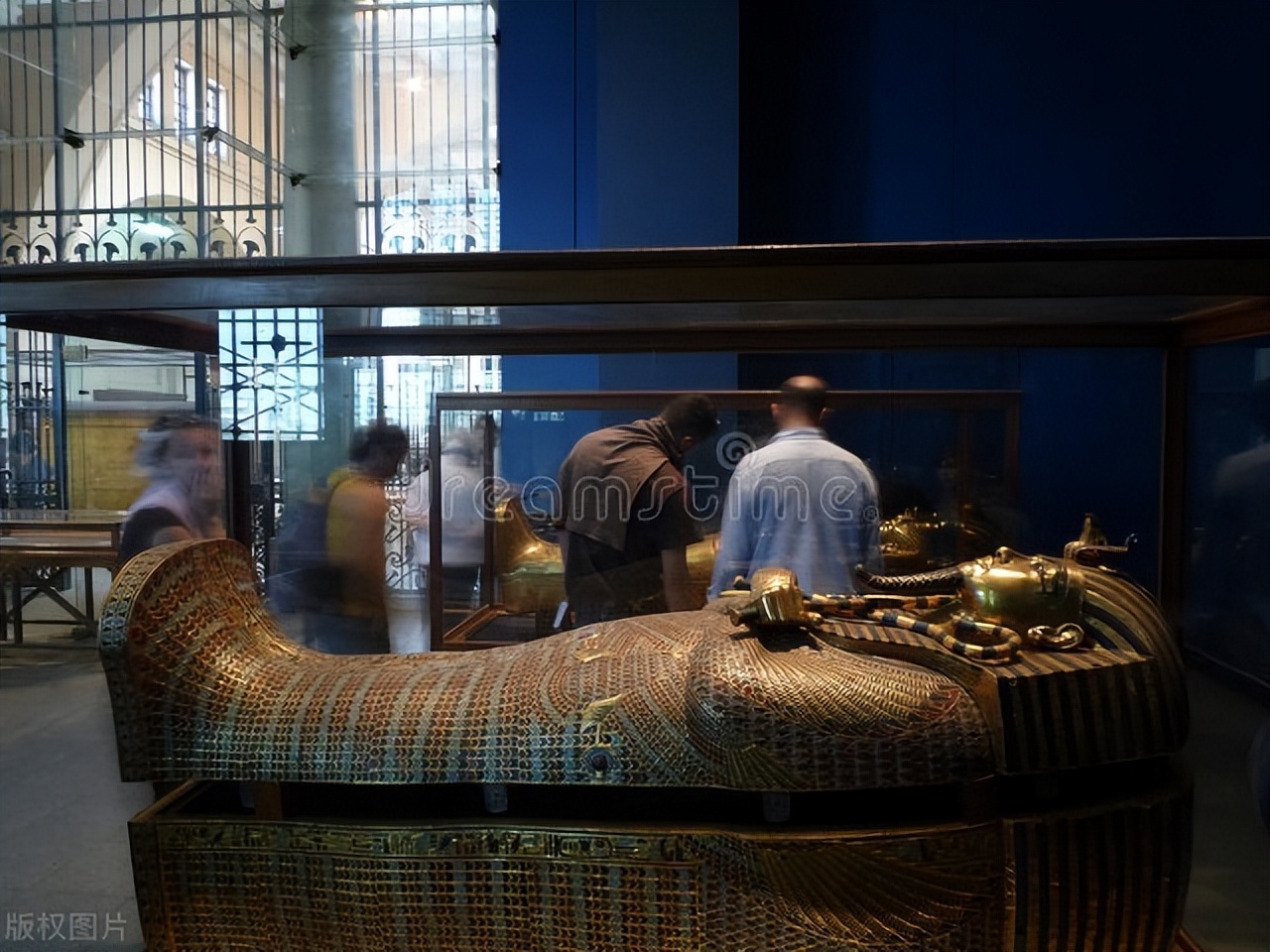 Unraveling the Mysteries: Tutankhamun's Tomb and the Well-Preserved ...