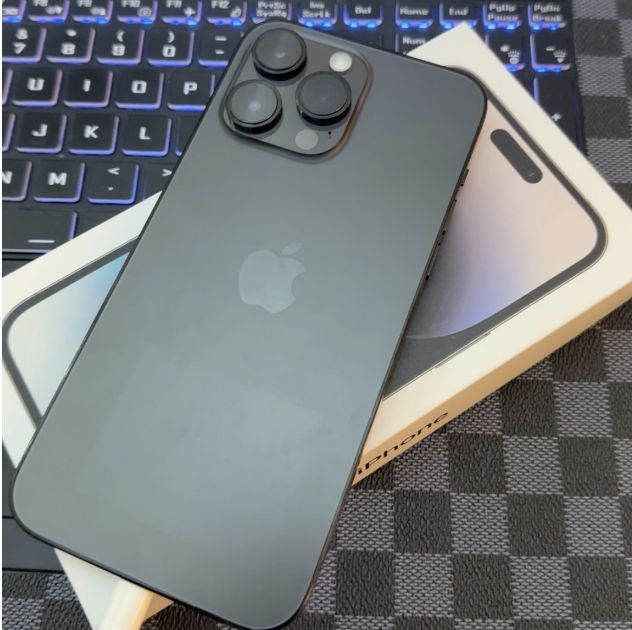 小白被商家忽悠8500買美版iPhone14Pro Max，查詢還是擴容機！ - 頭條匯