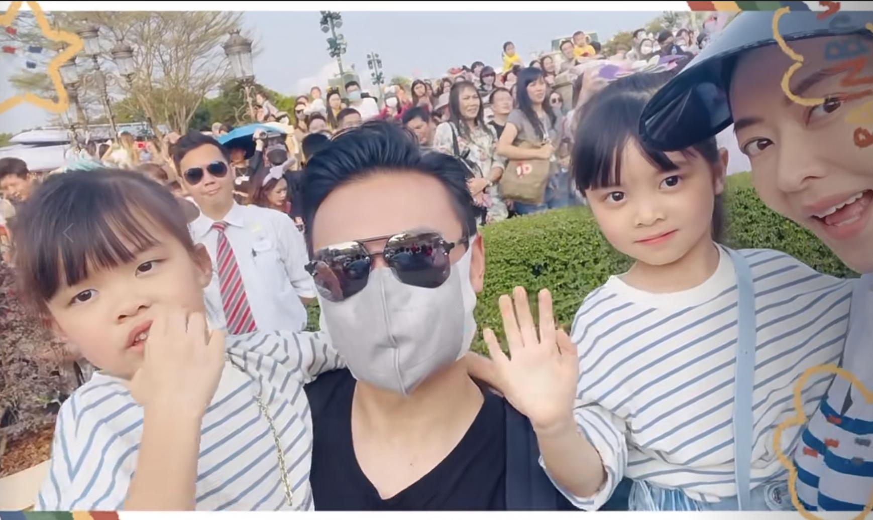 Xiong Dailin's family of four traveled to Disneyland, the twin ...
