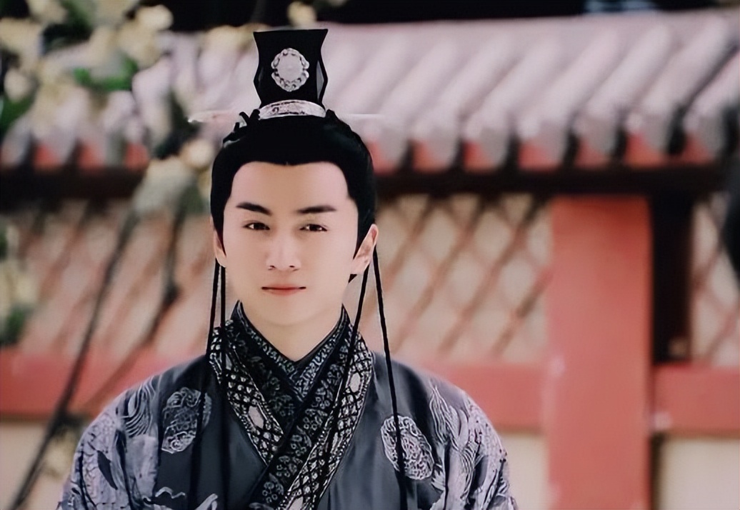 Comparing the legend of Lu Zhen 10 years ago, Xiao Transparent turned into a top-notch, but some ...