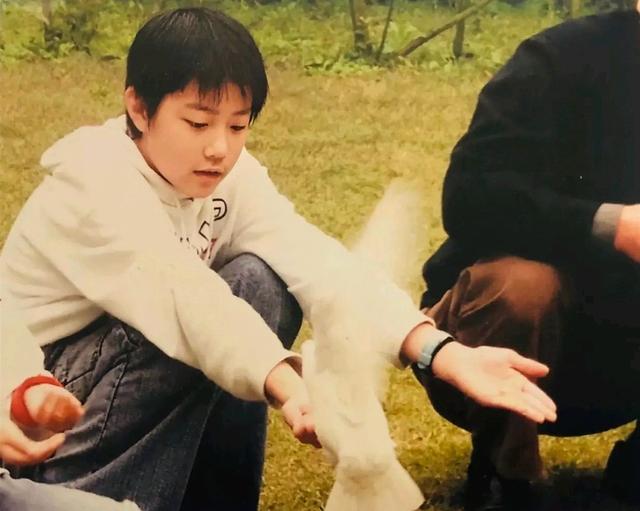 Top-ranked Xiao Zhan's childhood photos have been exposed, and he has ...