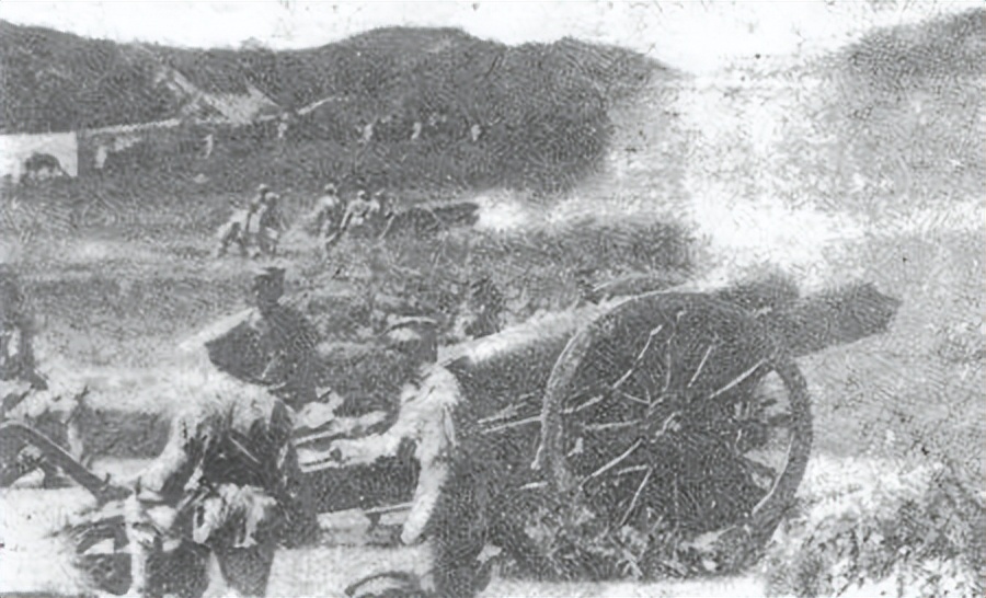 Guo Songling held an army of 70,000 people against Zhang Zuolin, the ...