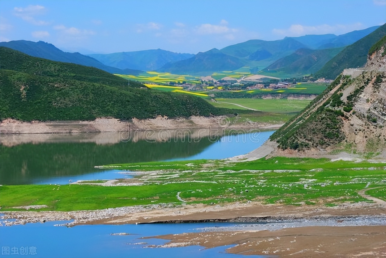 When a friend wants to live in seclusion, he presents a poem, "Send Cui ...