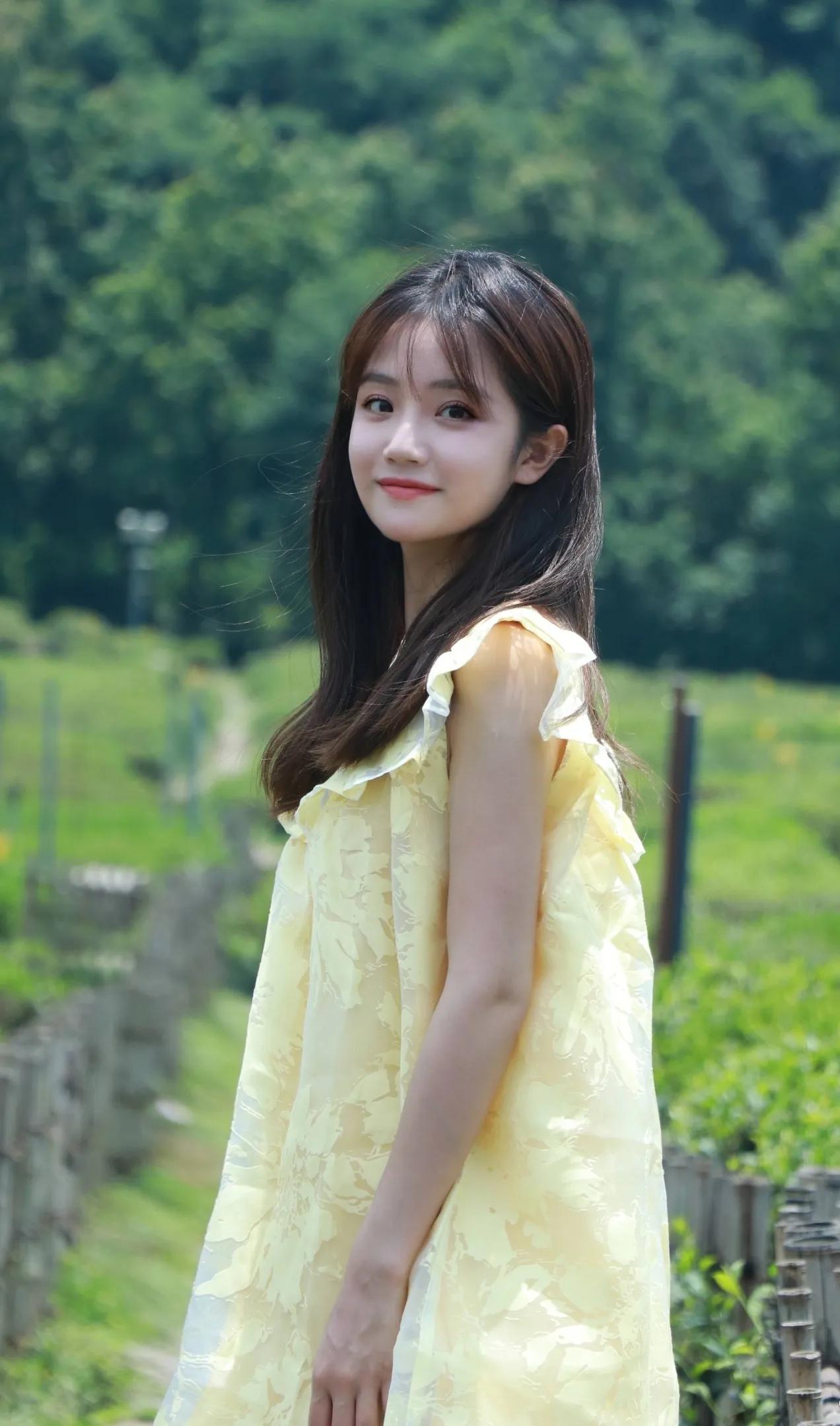 Cute actress Yang Zhiwen's beautiful pictures to share - iMedia